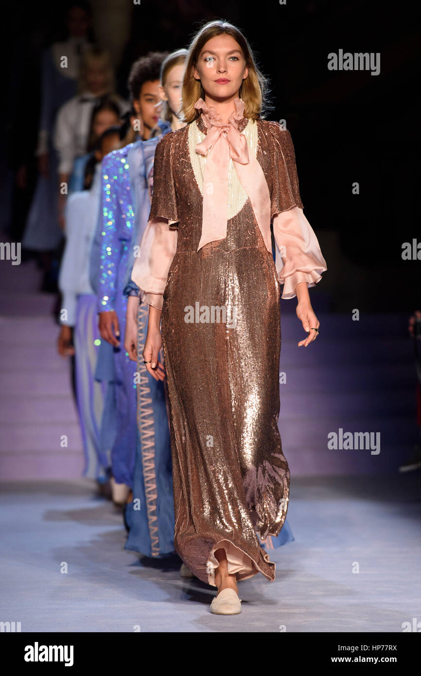 The model as muse hi-res stock photography and images - Alamy