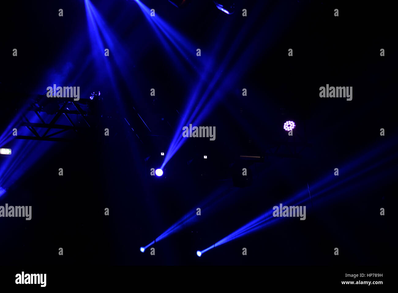 Stage lights at a live concert Stock Photo - Alamy