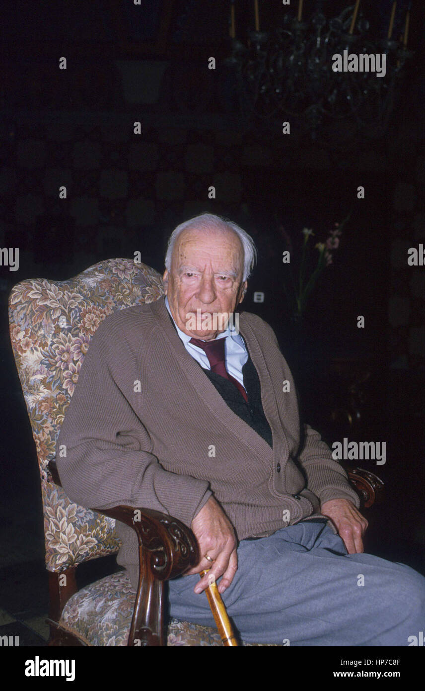 Hans georg gadamer hi-res stock photography and images - Alamy