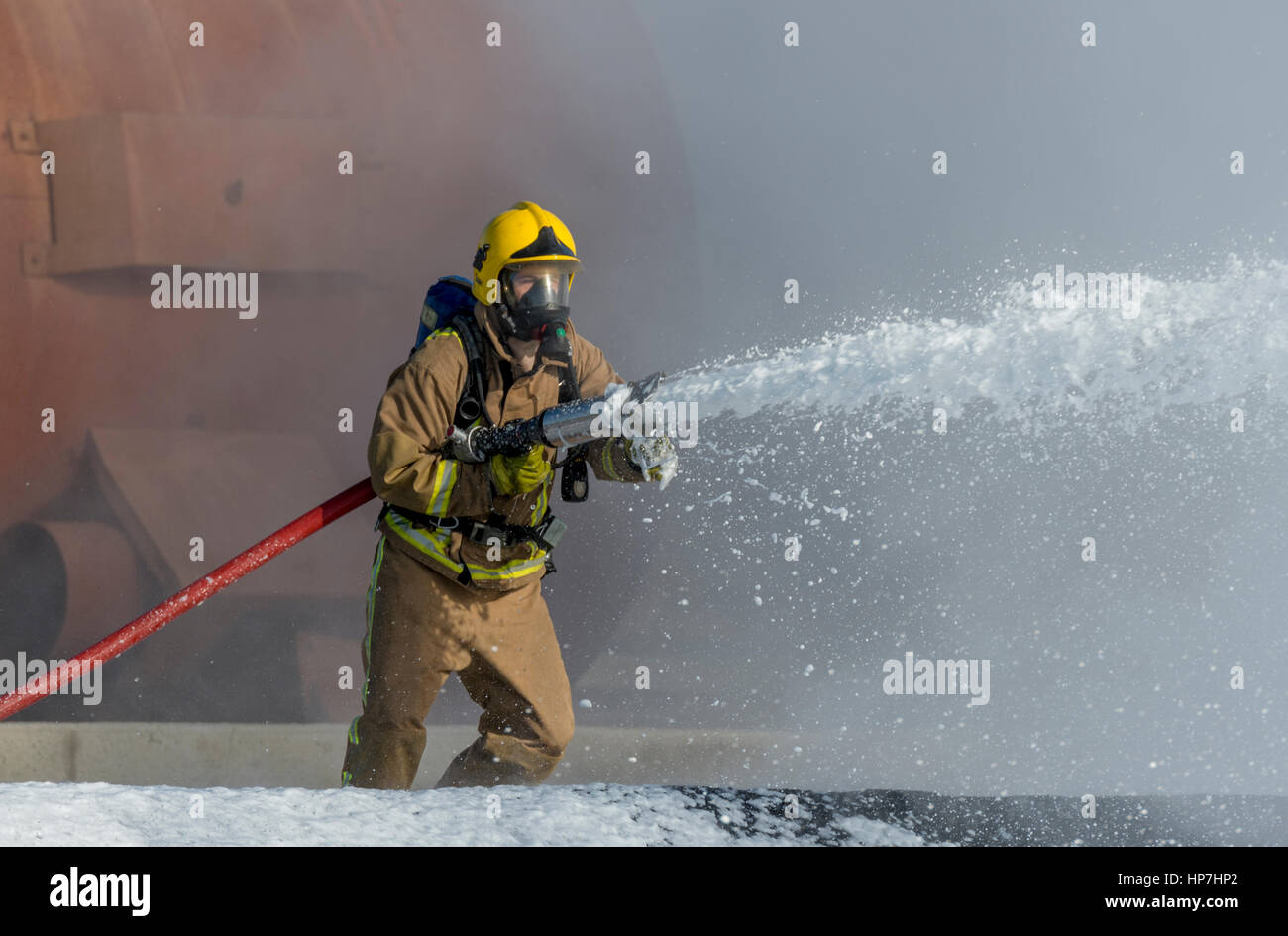 Aircraft rescue and fire fighting hi-res stock photography and images ...