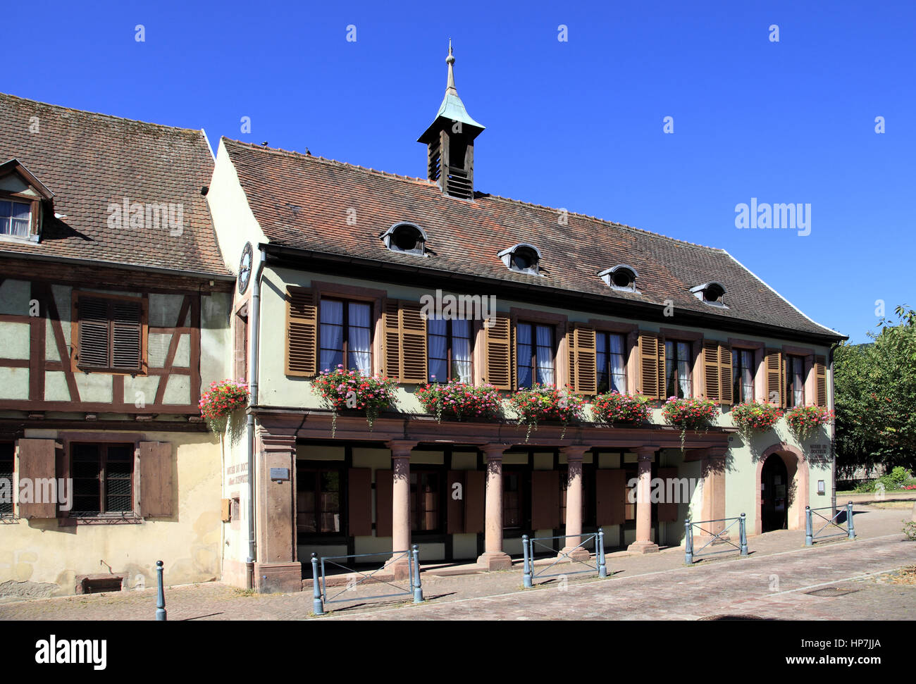 Maison de la paix hi-res stock photography and images - Alamy