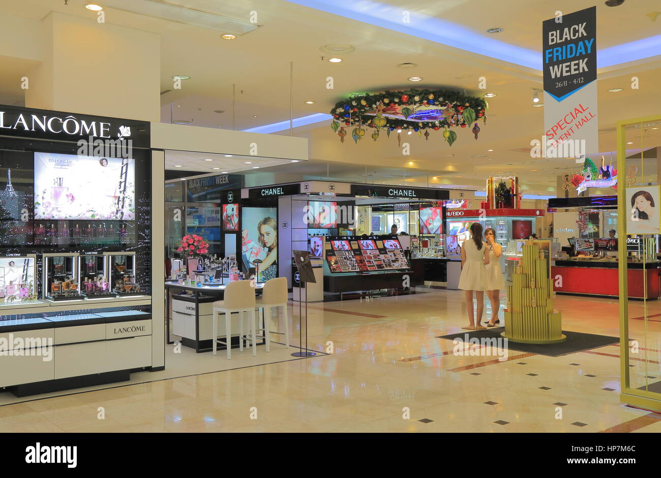 Diamond Plaza Shopping Mall City High Resolution Stock Photography and Images - Alamy