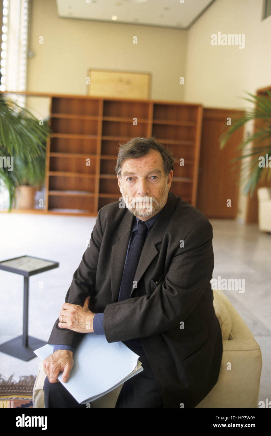 Andre schiffrin hi-res stock photography and images - Alamy