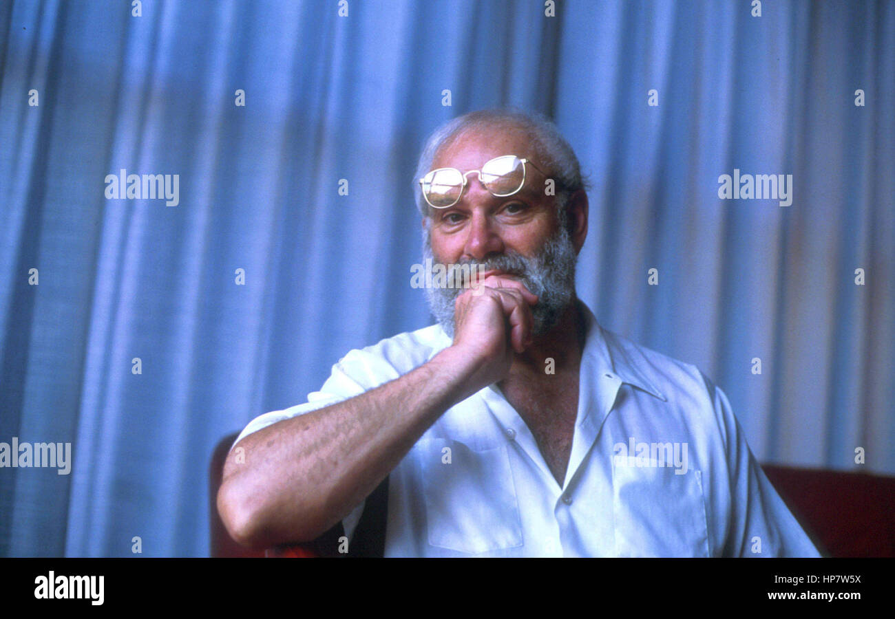 Oliver sacks portrait hi-res stock photography and images - Alamy