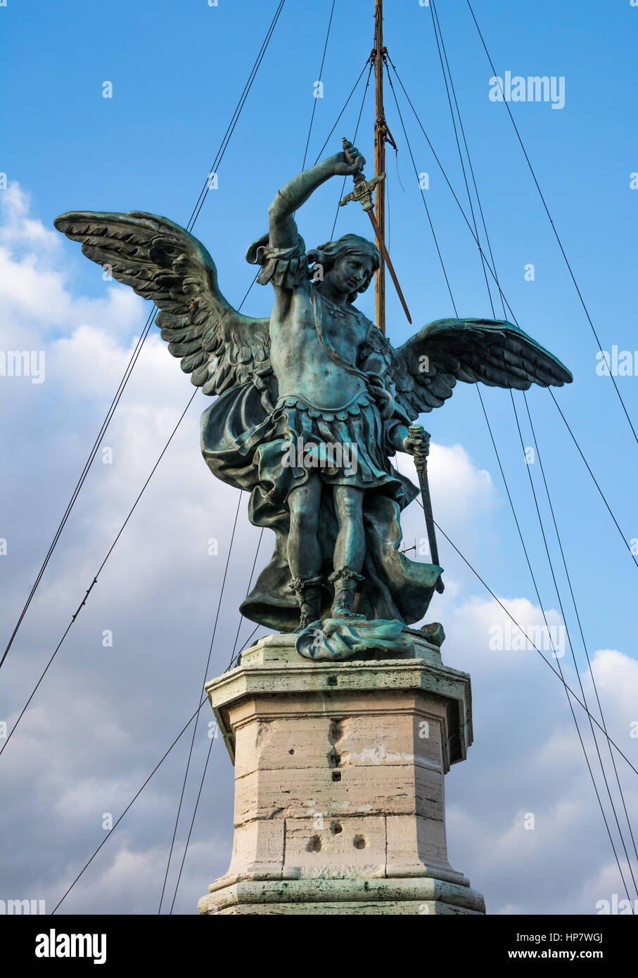 Historic Roman statue in Rome city centre Stock Photo - Alamy