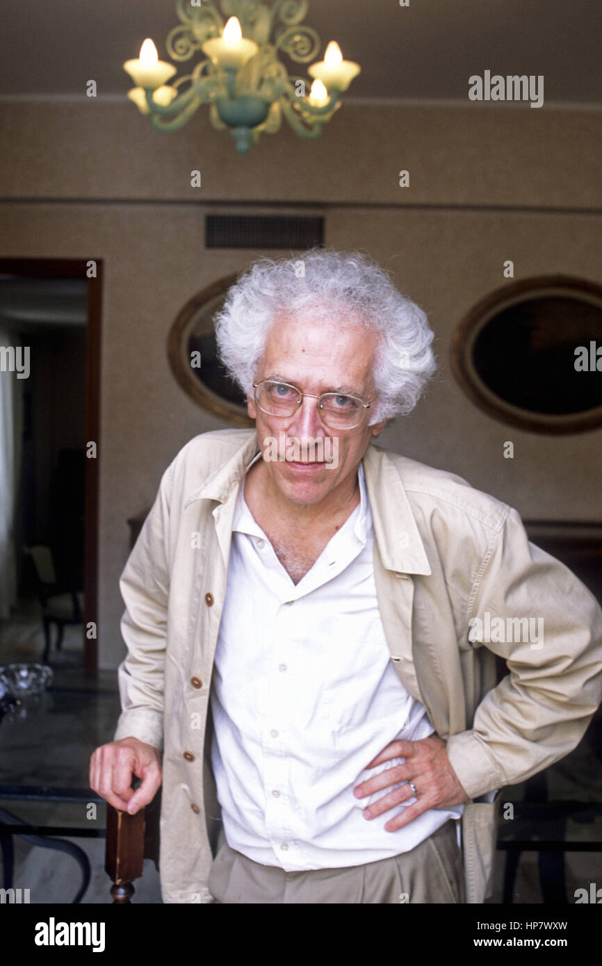 Tzvetan todorov hi-res stock photography and images - Alamy