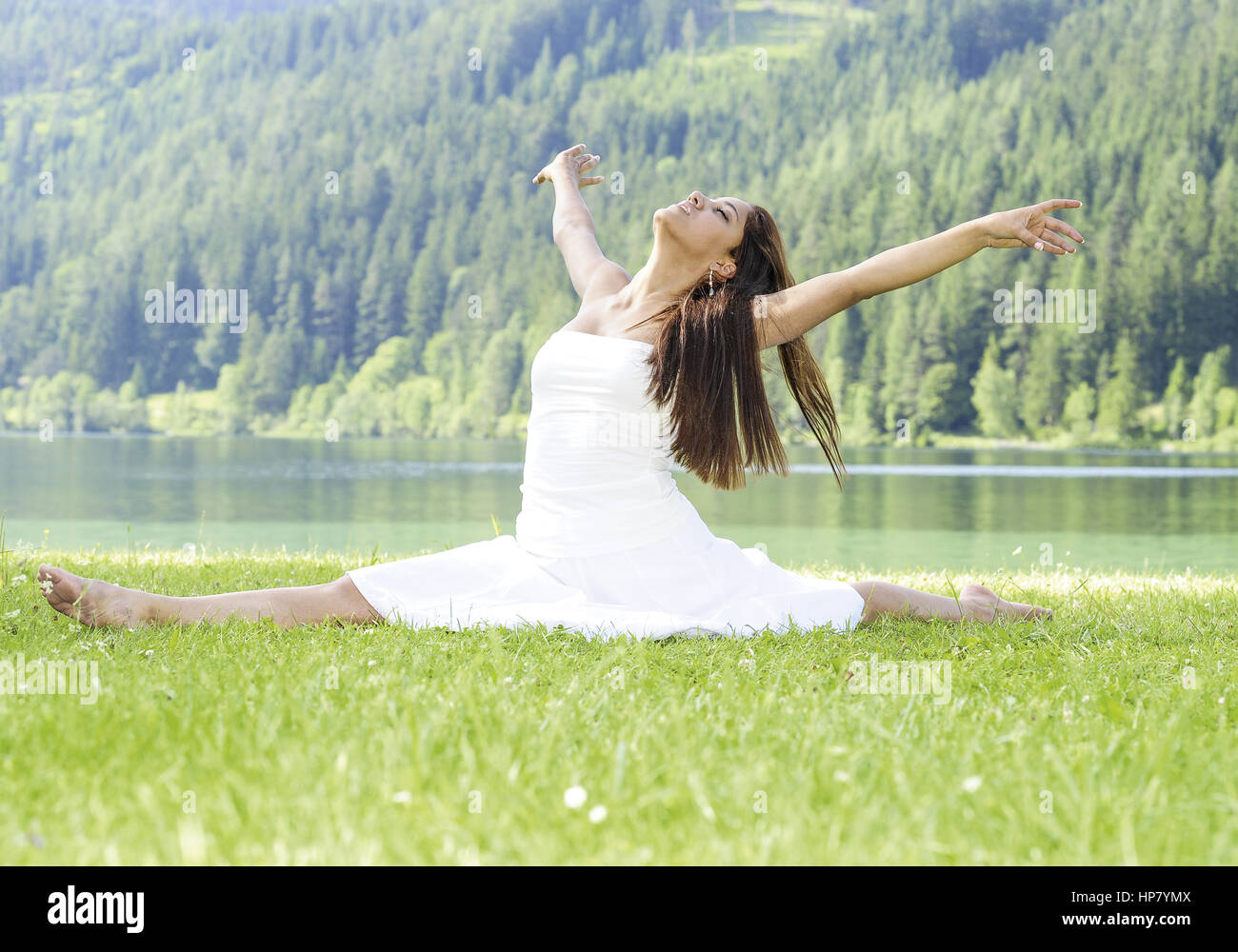 Spagat High Resolution Stock Photography and Images - Alamy