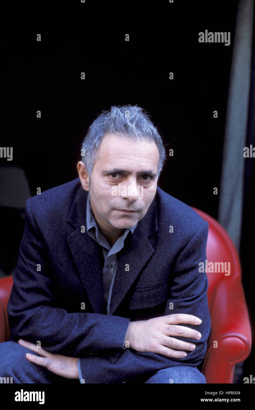 Hanif kureishi portrait hi-res stock photography and images - Alamy