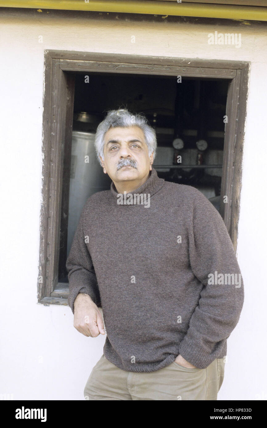 Tariq ali writer hi-res stock photography and images - Alamy
