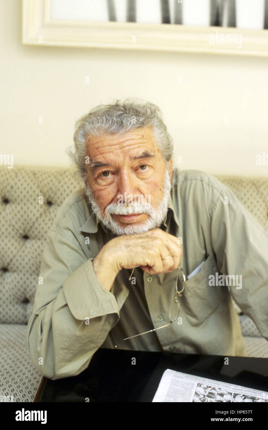 Alain ROBBE GRILLET (ROBBE-GRILLET) - Date : 20050601 ©Basso Cannarsa ...