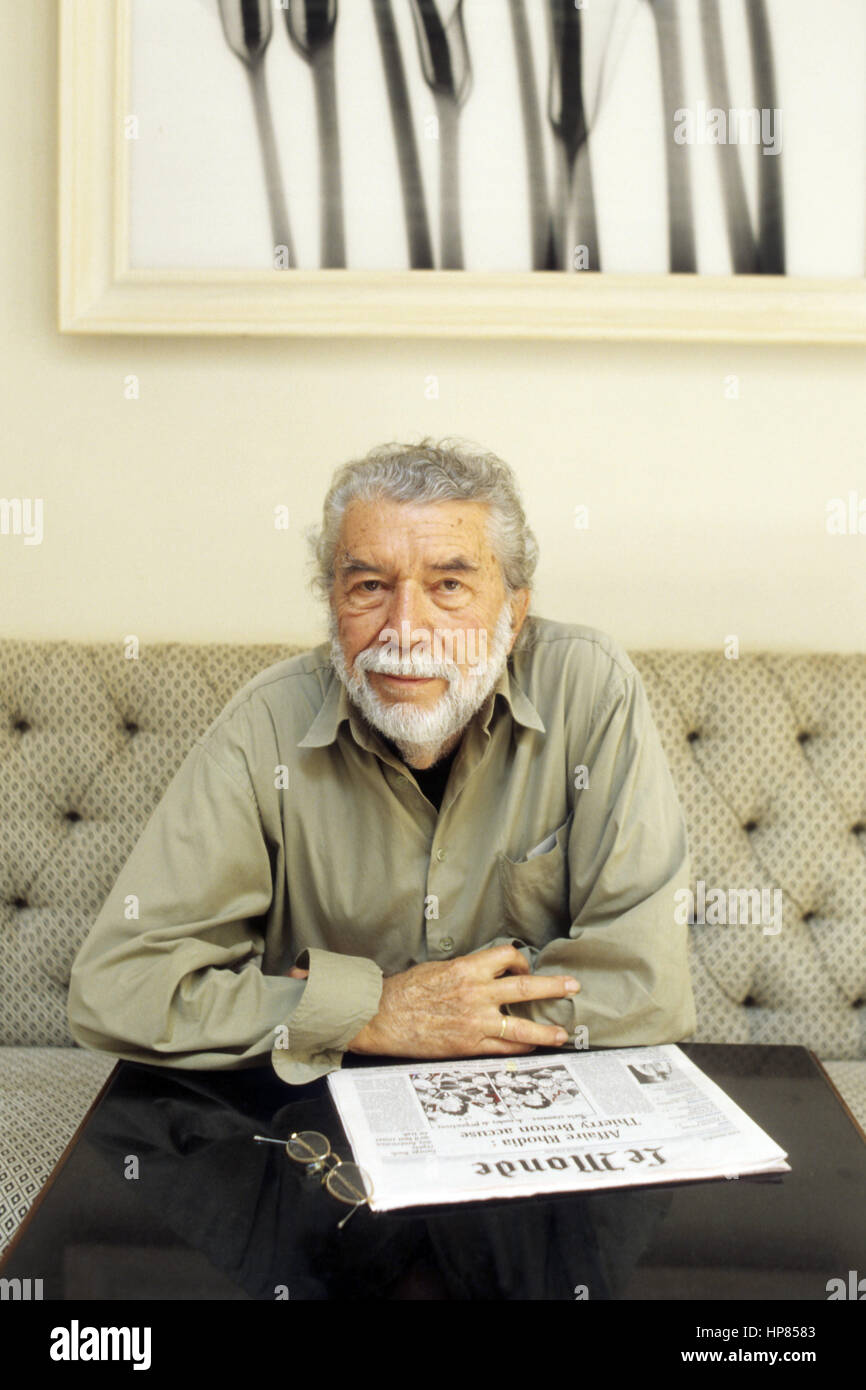 Alain ROBBE GRILLET (ROBBE-GRILLET) - Date : 20050601 ©Basso Cannarsa ...
