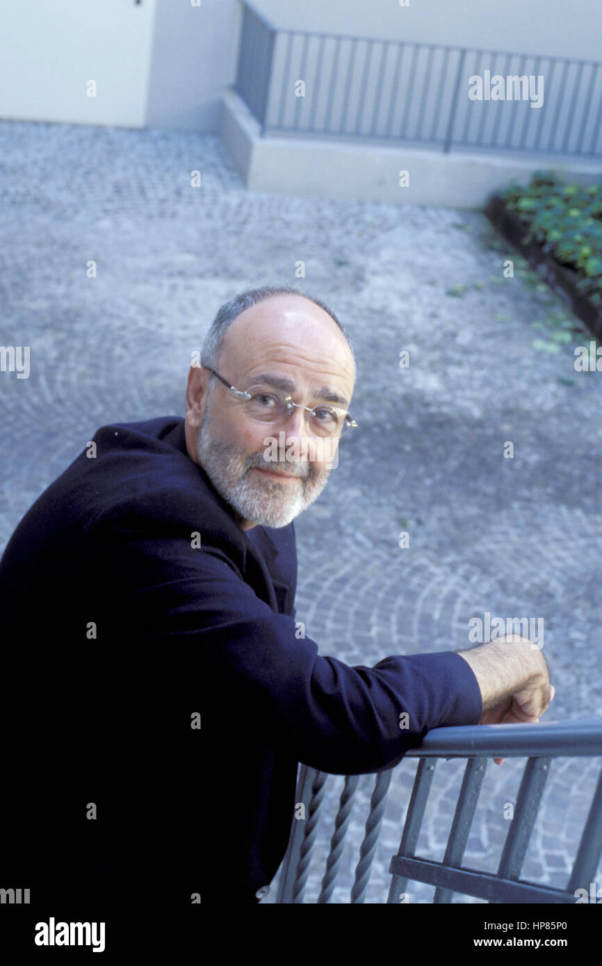 James sallis hi-res stock photography and images - Alamy