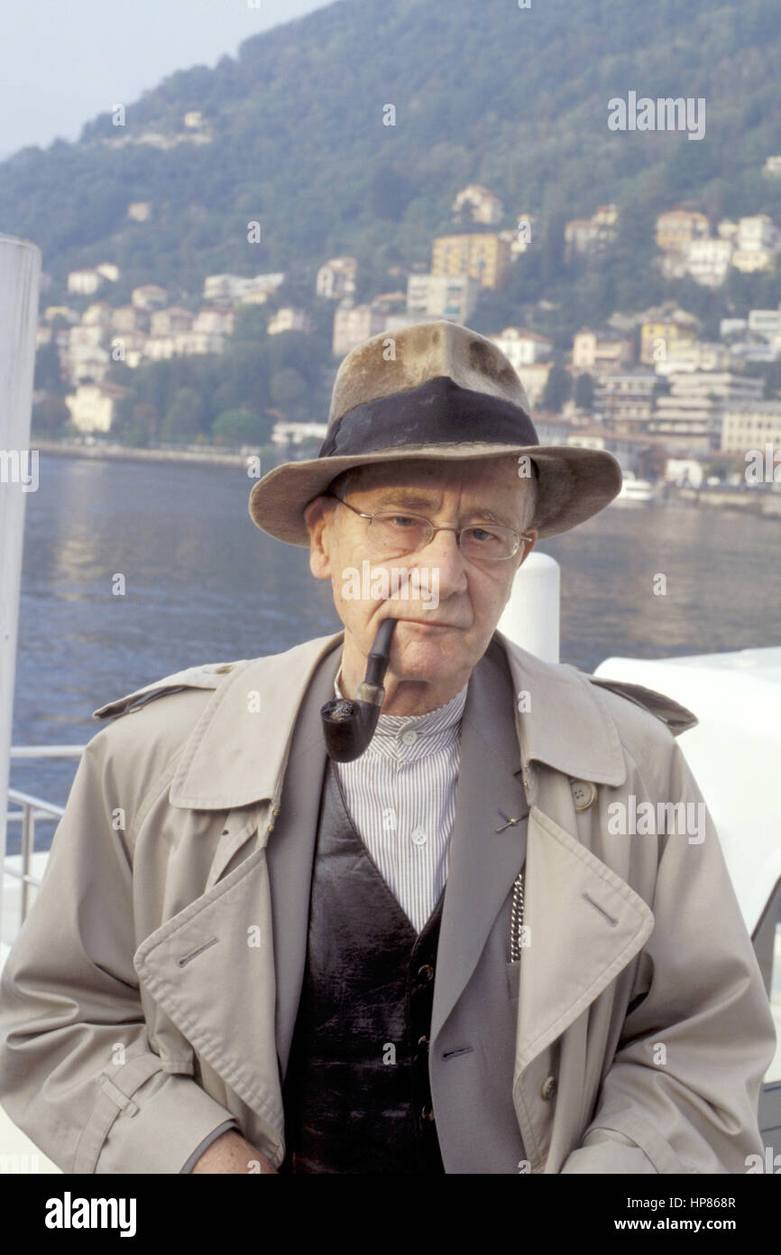 Alan sillitoe hi-res stock photography and images - Alamy