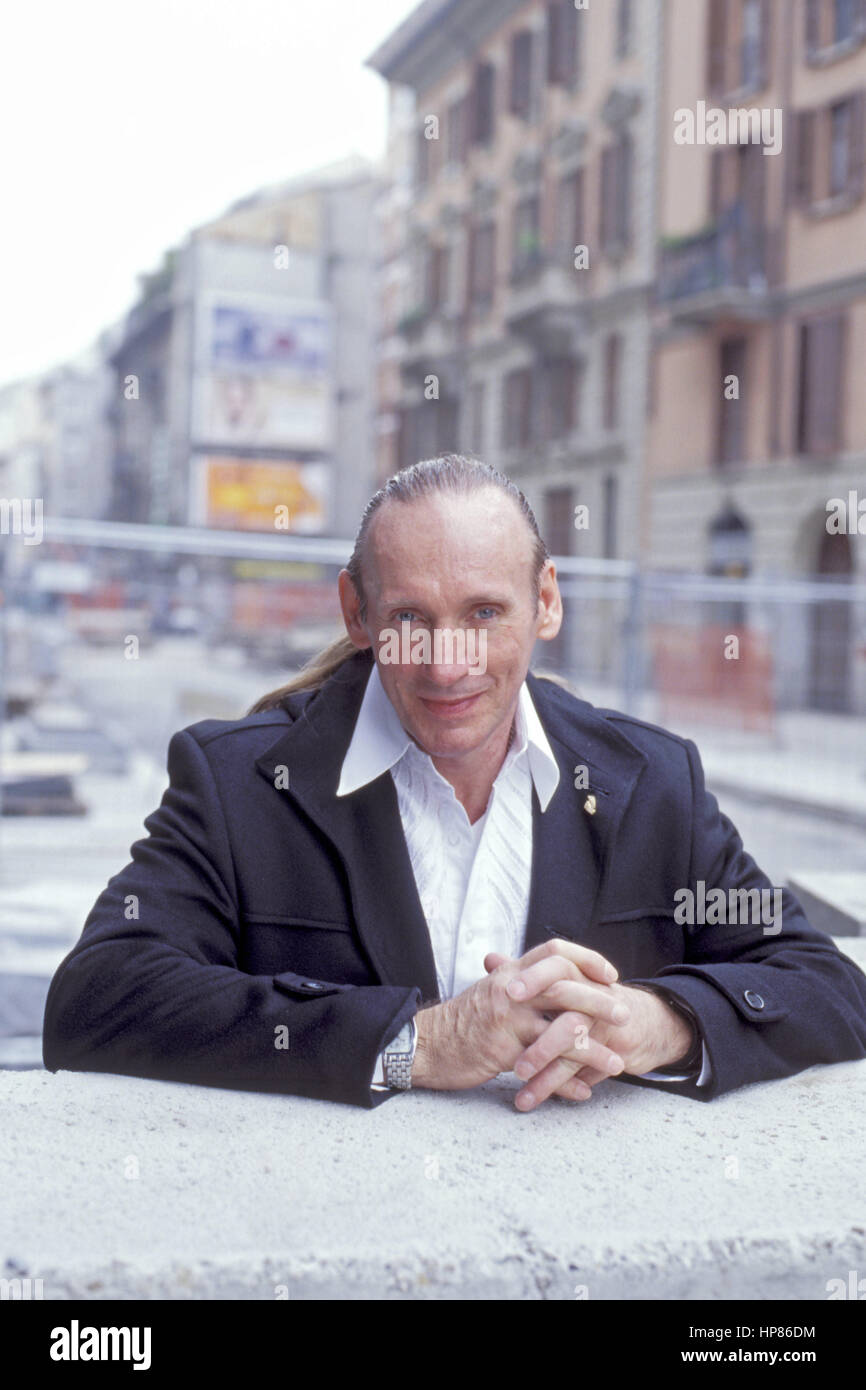 Gregory david roberts hi-res stock photography and images - Alamy