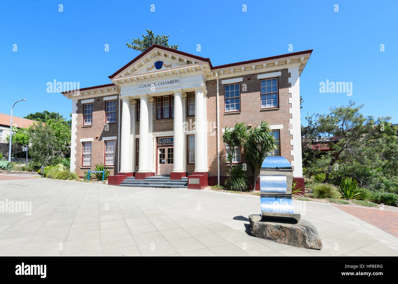 Frontispice architecture hi-res stock photography and images - Alamy