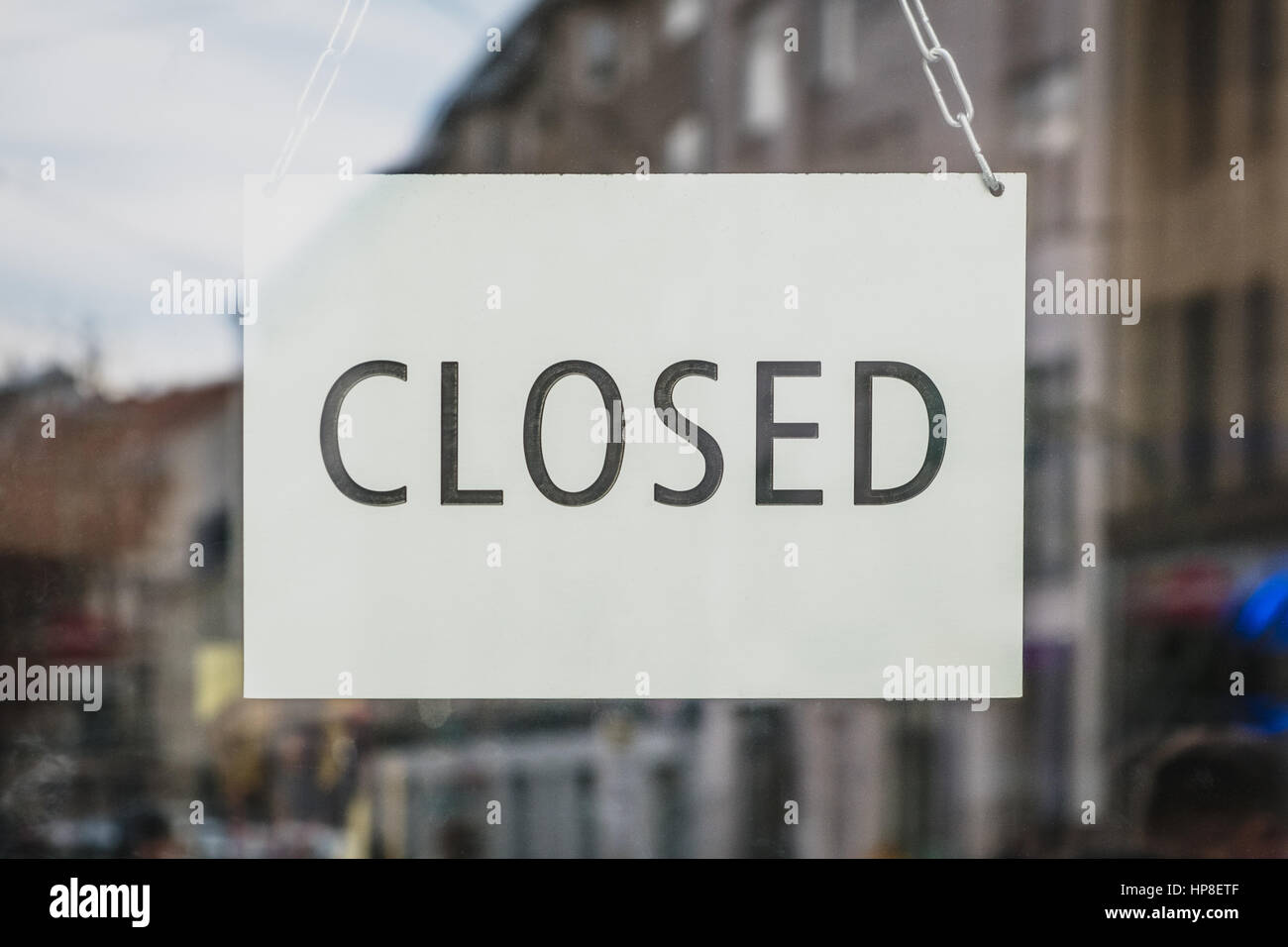 closed sign in shop entrance door Stock Photo - Alamy