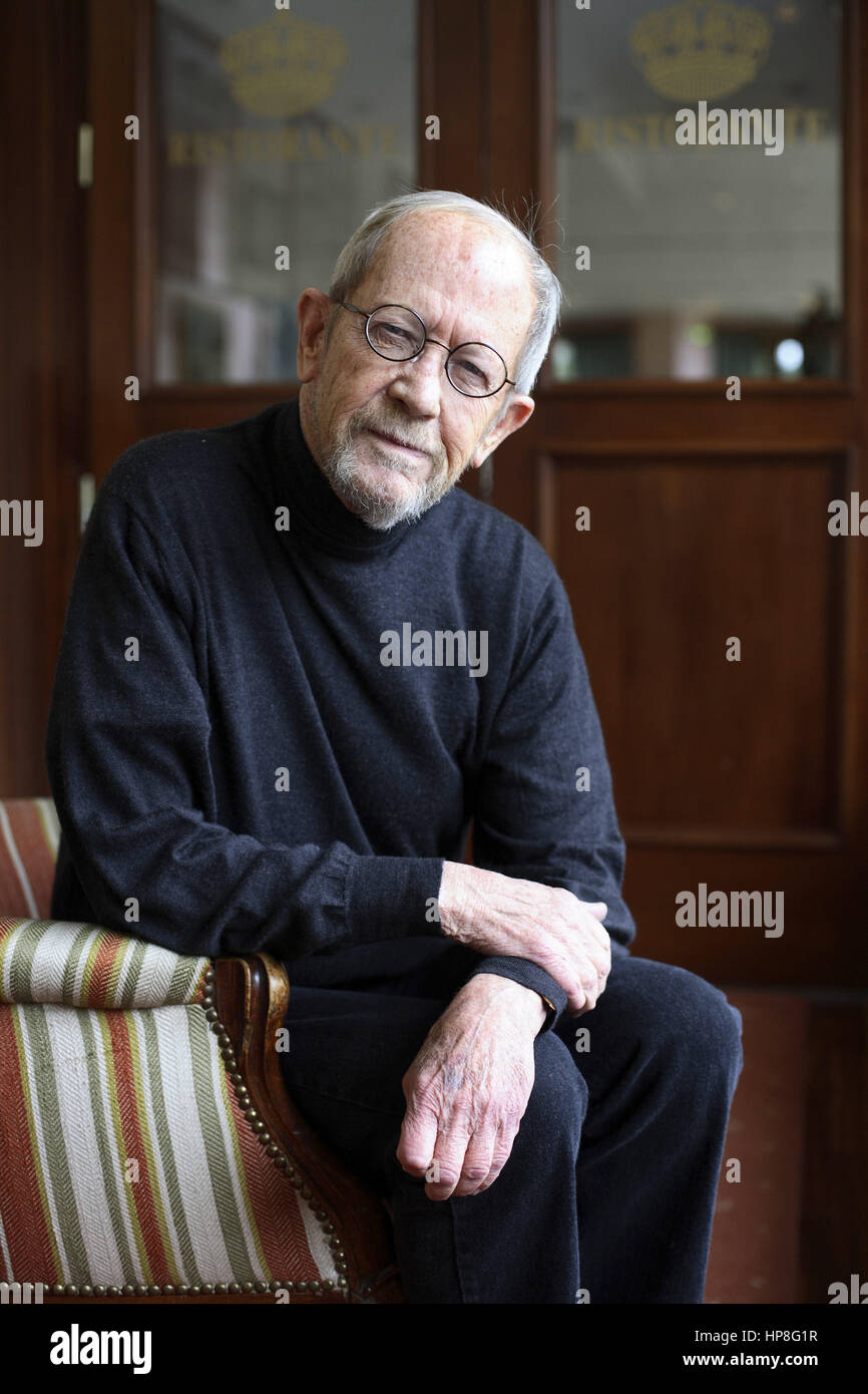 Elmore leonard portrait hi-res stock photography and images - Alamy