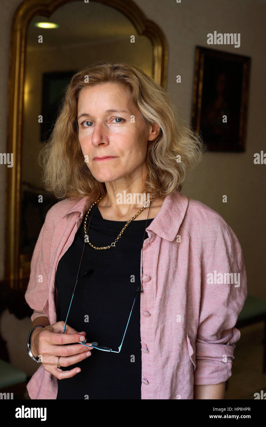 Disch hi-res stock photography and images - Alamy