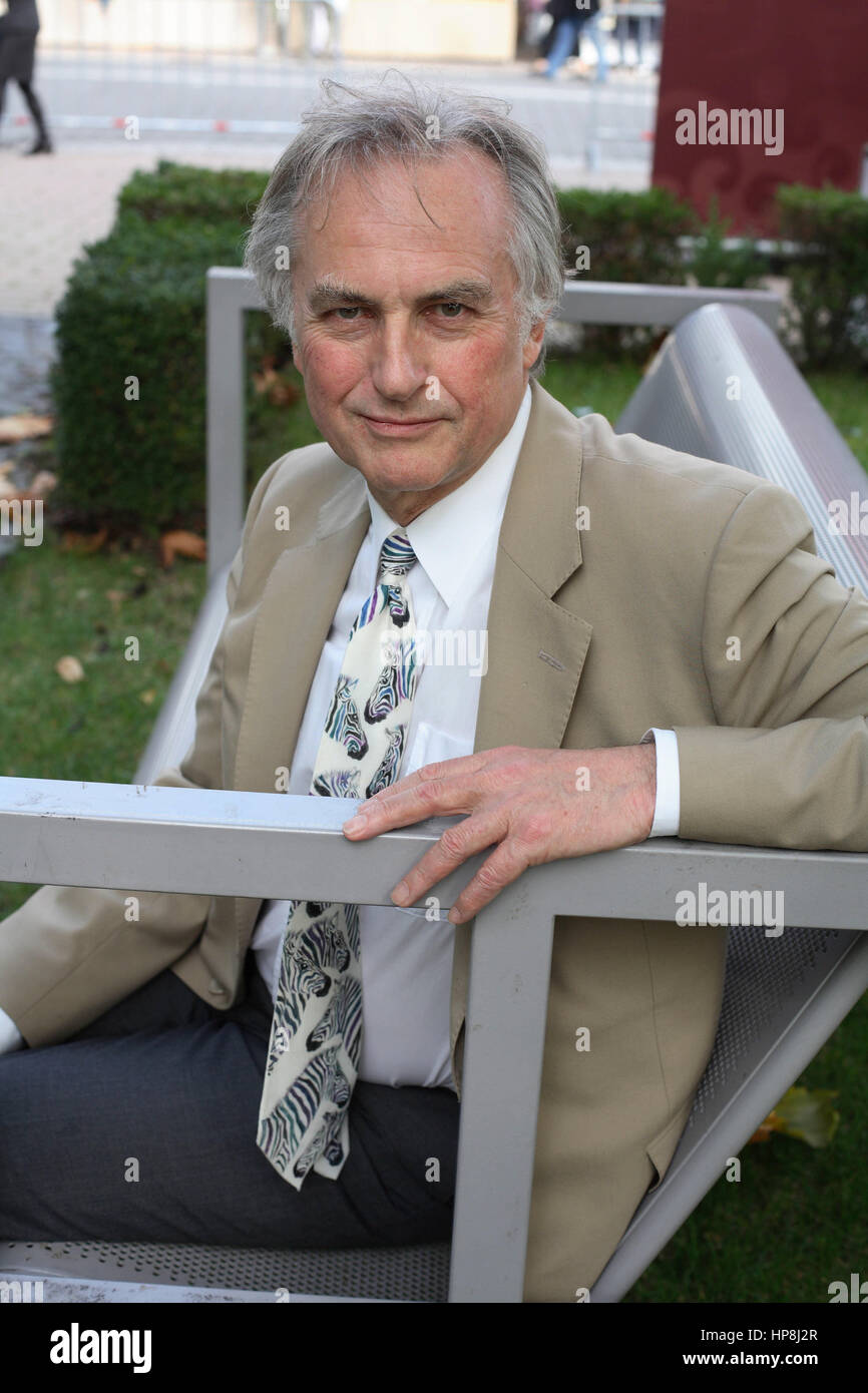 Richard dawkins portrait hi-res stock photography and images - Alamy