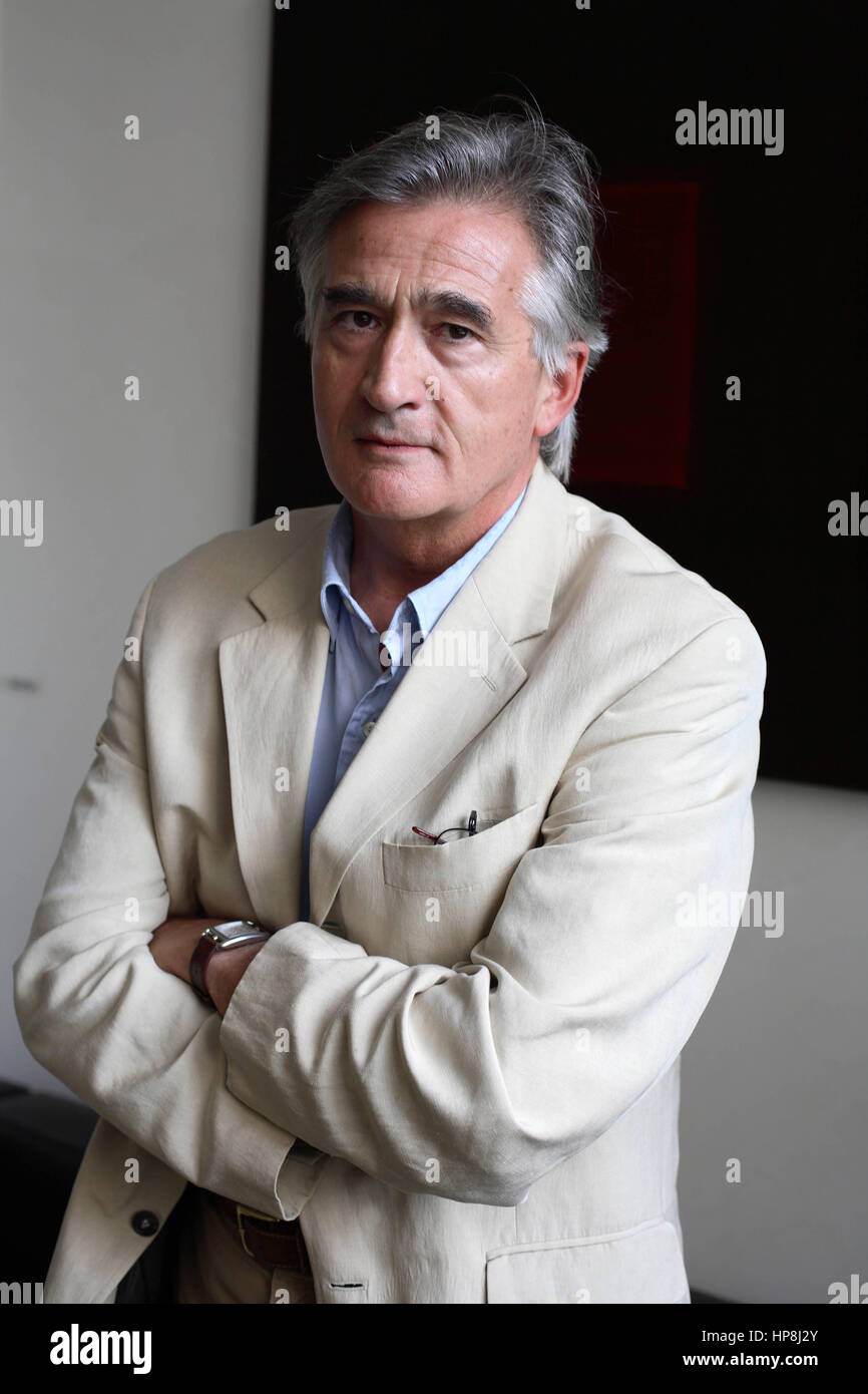 Antony beevor portrait hi-res stock photography and images - Alamy