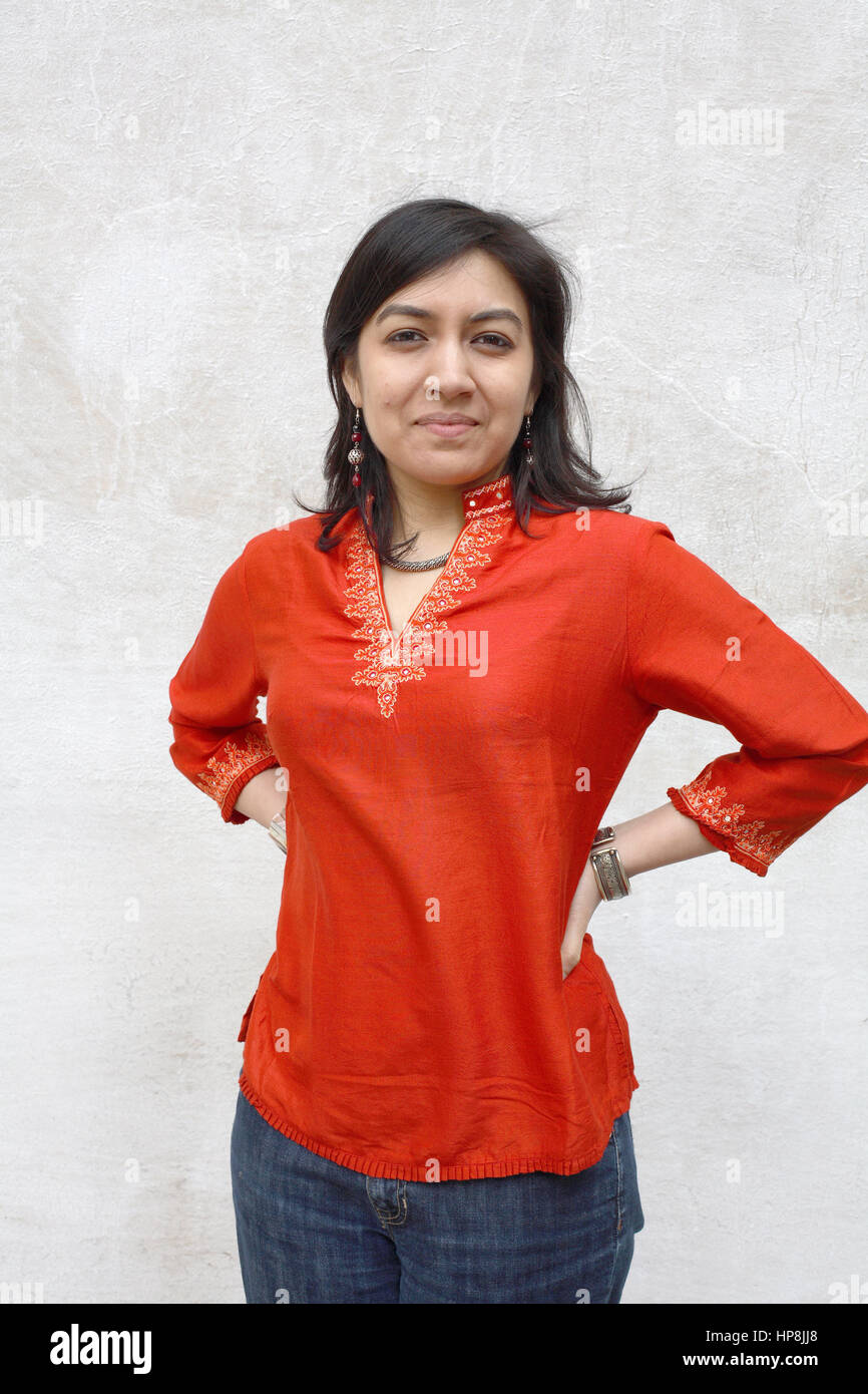 'The Startup Wife': An AOC doppelganger built a brilliant new social ...