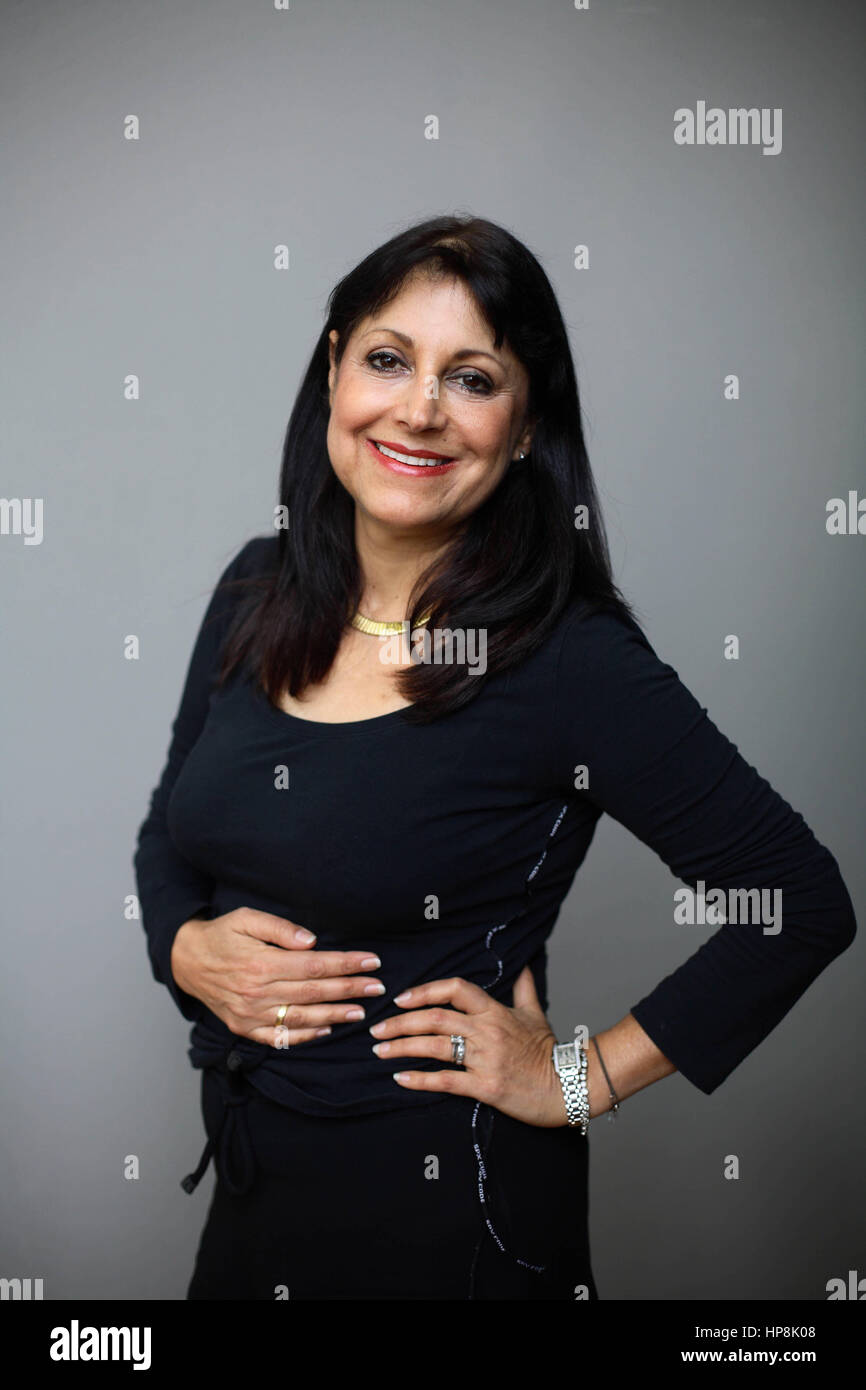 Shifra hi-res stock photography and images - Alamy