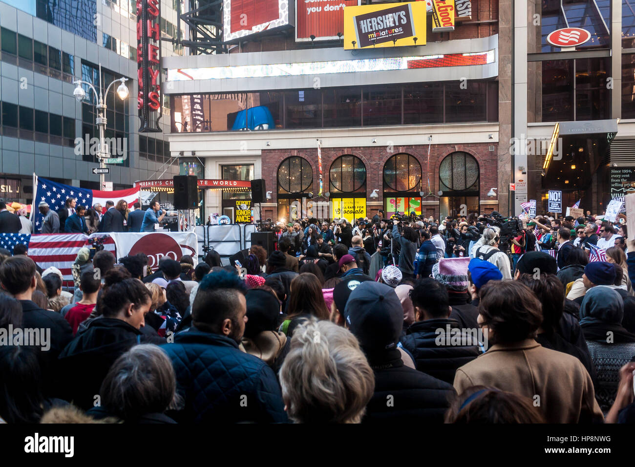 Protest in times square hi-res stock photography and images - Alamy