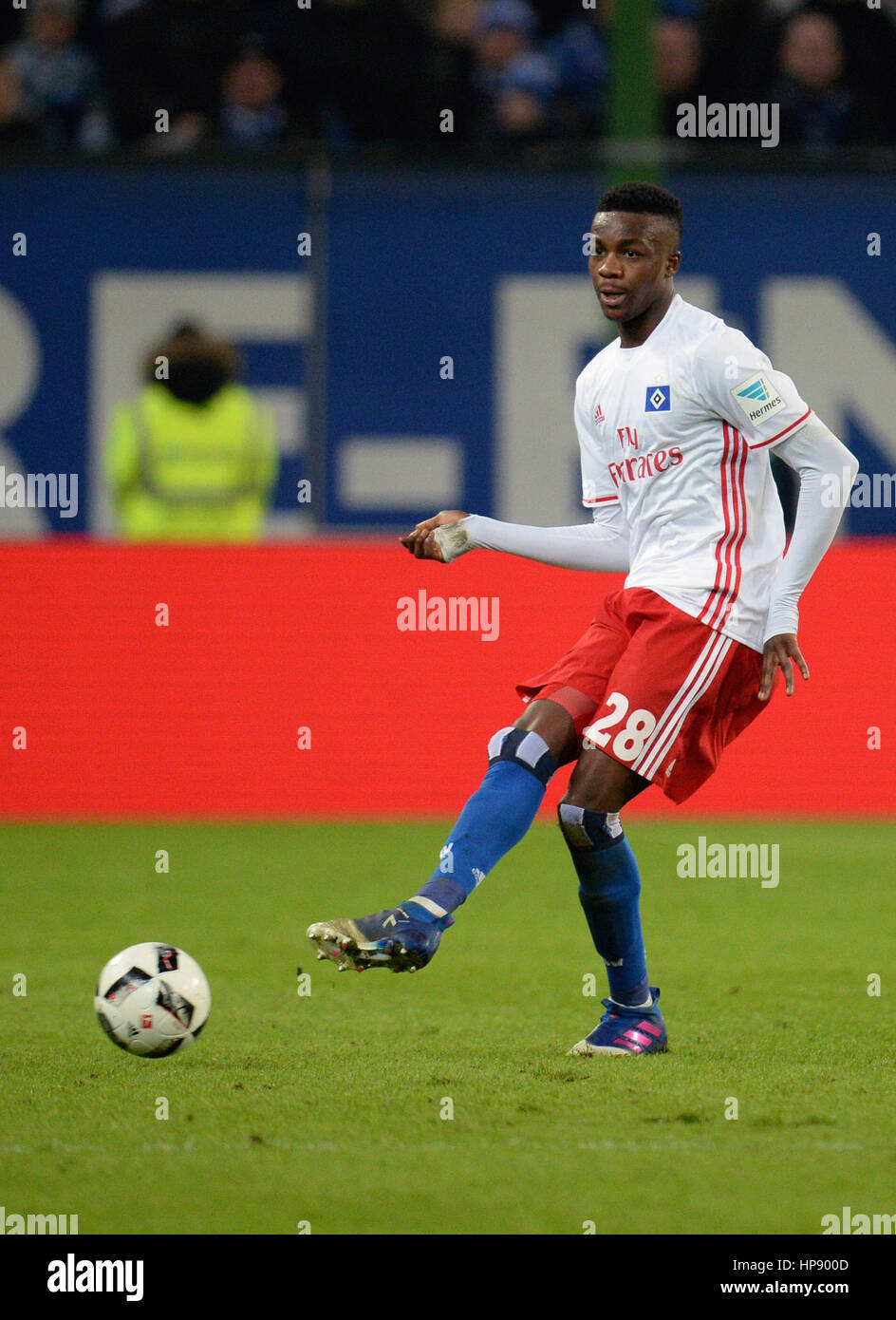 Hamburg, Germany. 18th Feb, 2017. Hamburg's Gideon Jung runs with the ...