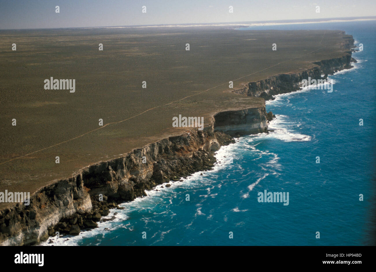 View over the cliffs of the Great Australian Bight Stock Photo - Alamy