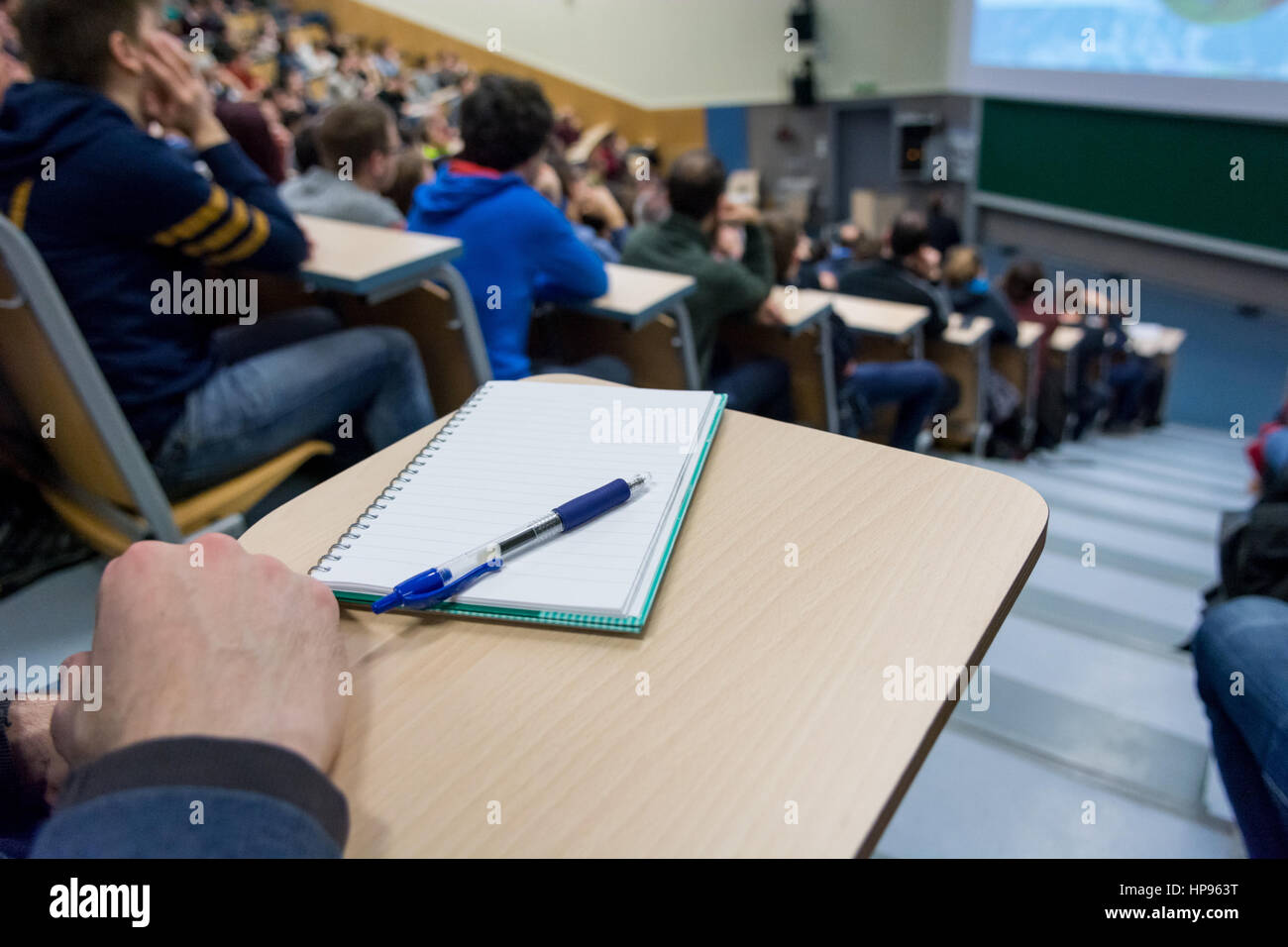 Business people taking notes briefing hi-res stock photography and ...