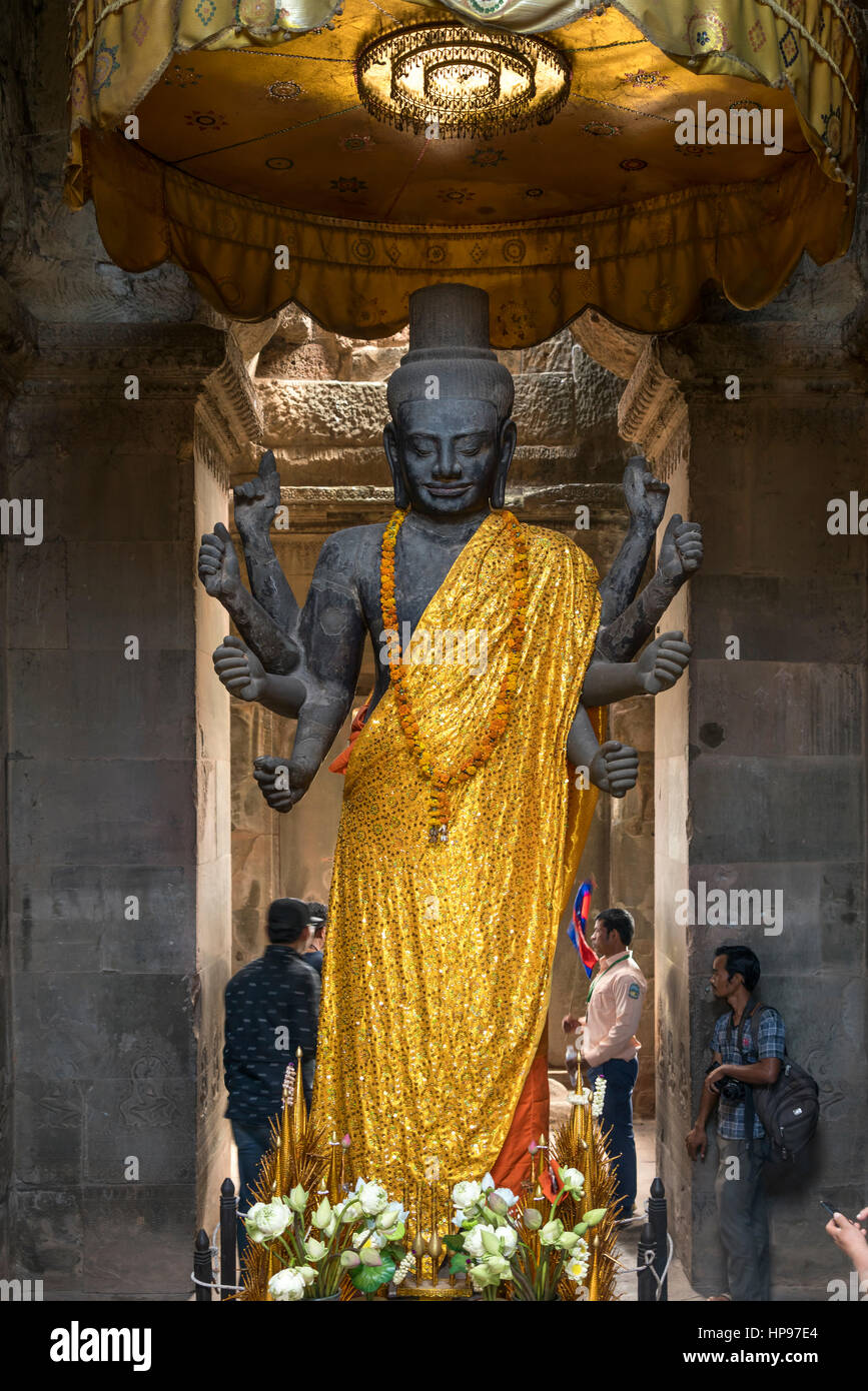 Mehrarmige Vishnu Statue, Tempelanlage Angkor Wat, Kambodscha, Asien ...