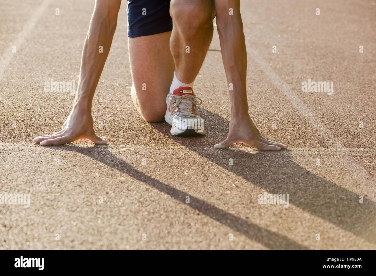 Model released , L?ufer am Start - runner at the start Stock Photo - Alamy