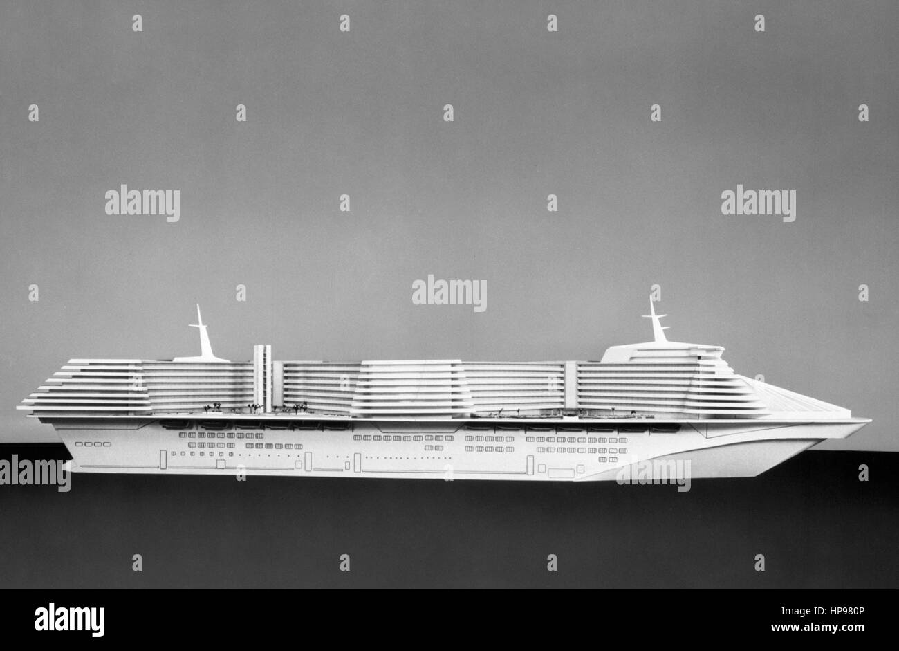 Worlds largest cruise ship Black and White Stock Photos & Images - Alamy