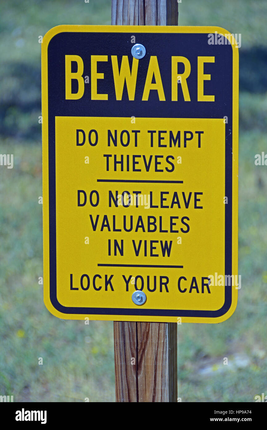 Alley closed signs alleys hi-res stock photography and images - Alamy