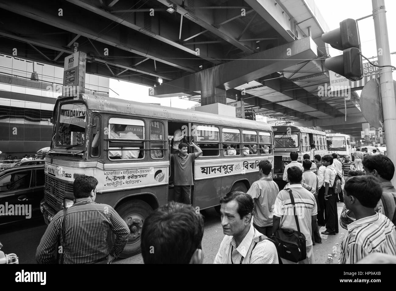 Kolkata india bus Black and White Stock Photos & Images - Alamy