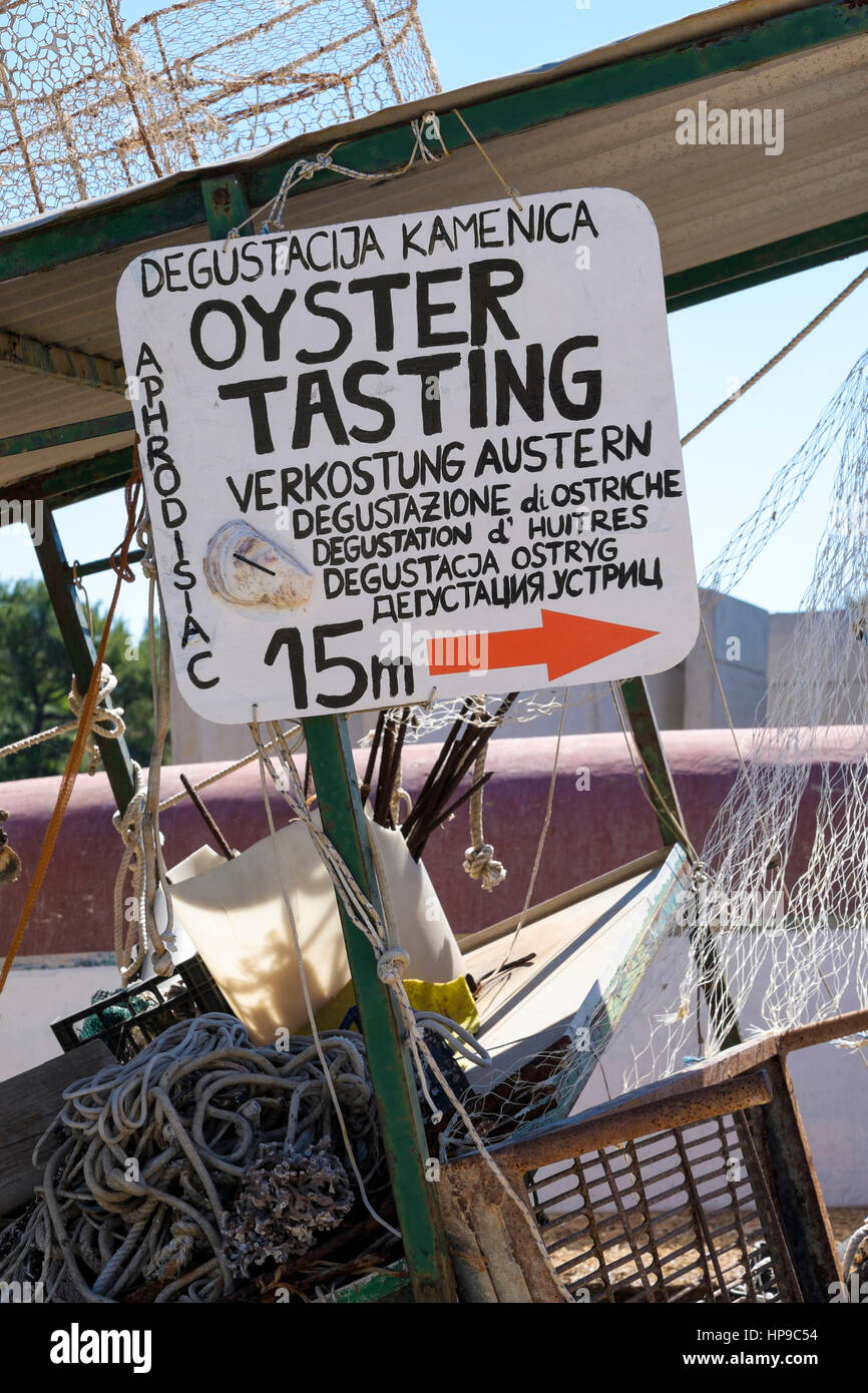 Multilingual sign hi-res stock photography and images - Alamy