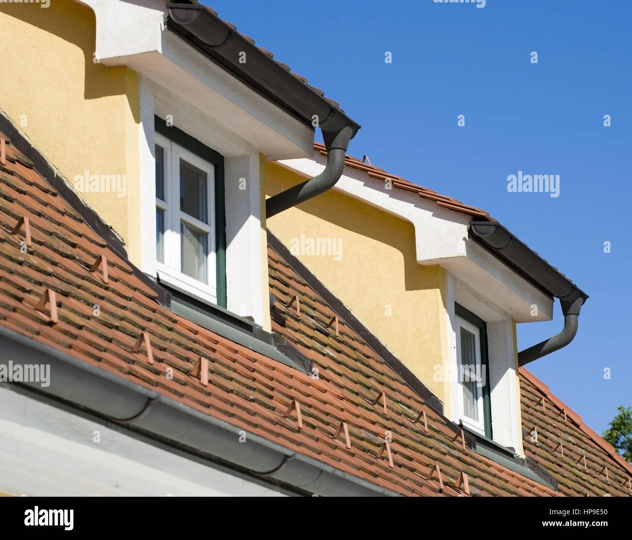 Dachfenster hi-res stock photography and images - Alamy