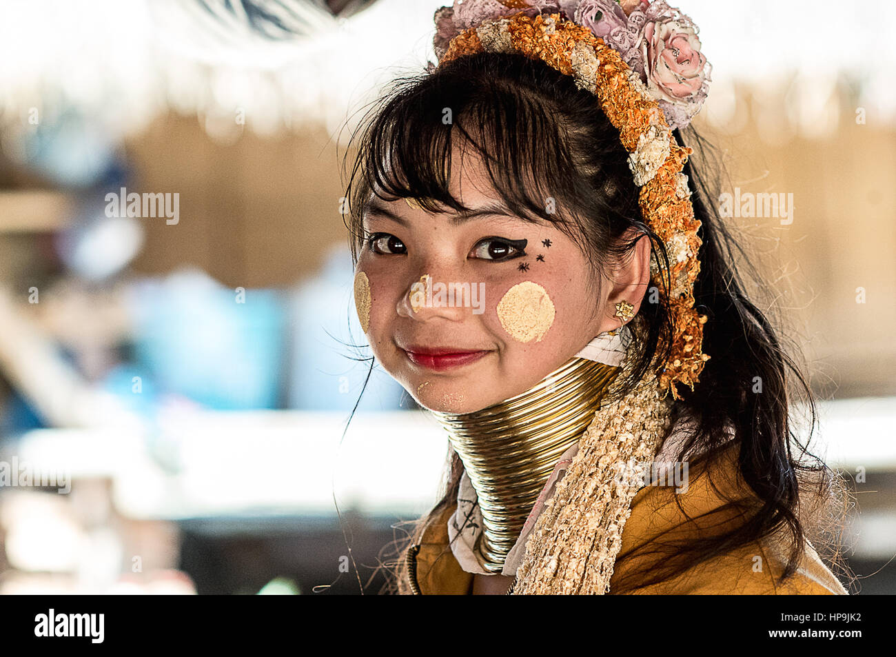 Long necked women tribes located in northern Thailand Stock Photo - Alamy