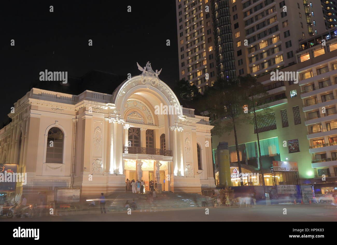 Asian opera house in background hi-res stock photography and images - Alamy