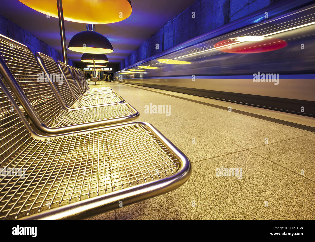Fahrender hi-res stock photography and images - Alamy