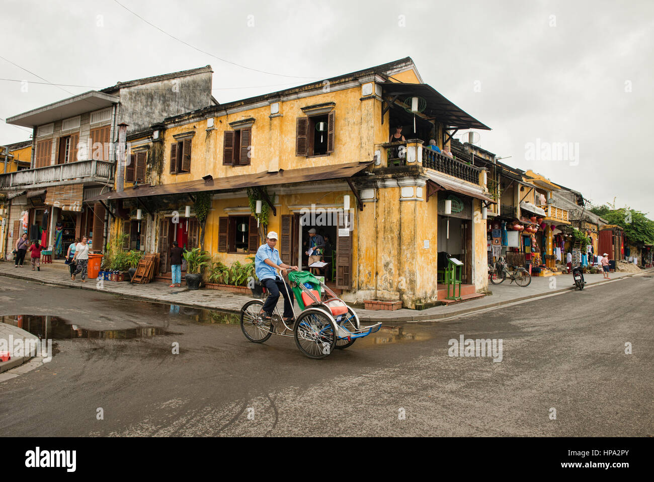 Cyclo driver, Hoi An, Vietnam Stock Photo - Alamy