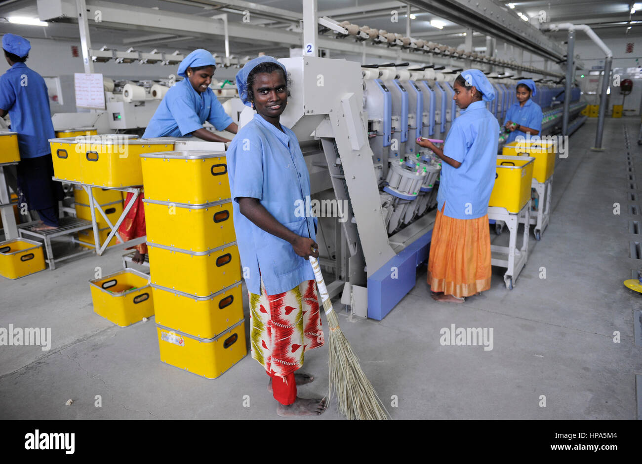 INDIA Tirupur , fair trade textile units , MLR Spinning factory/ INDIEN Tamil Nadu, Tirupur ...
