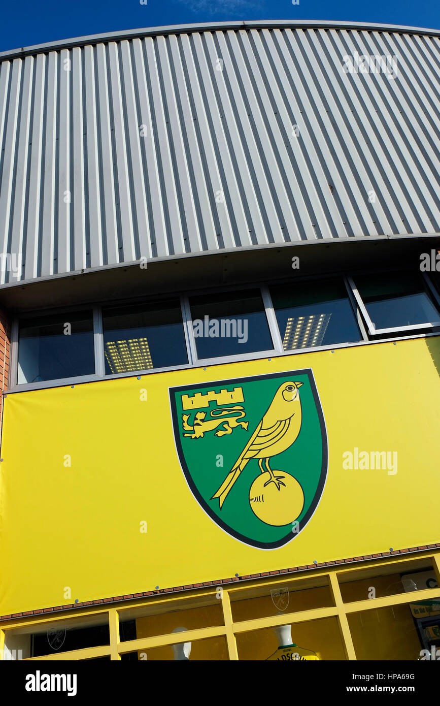 England football badge hi-res stock photography and images - Alamy