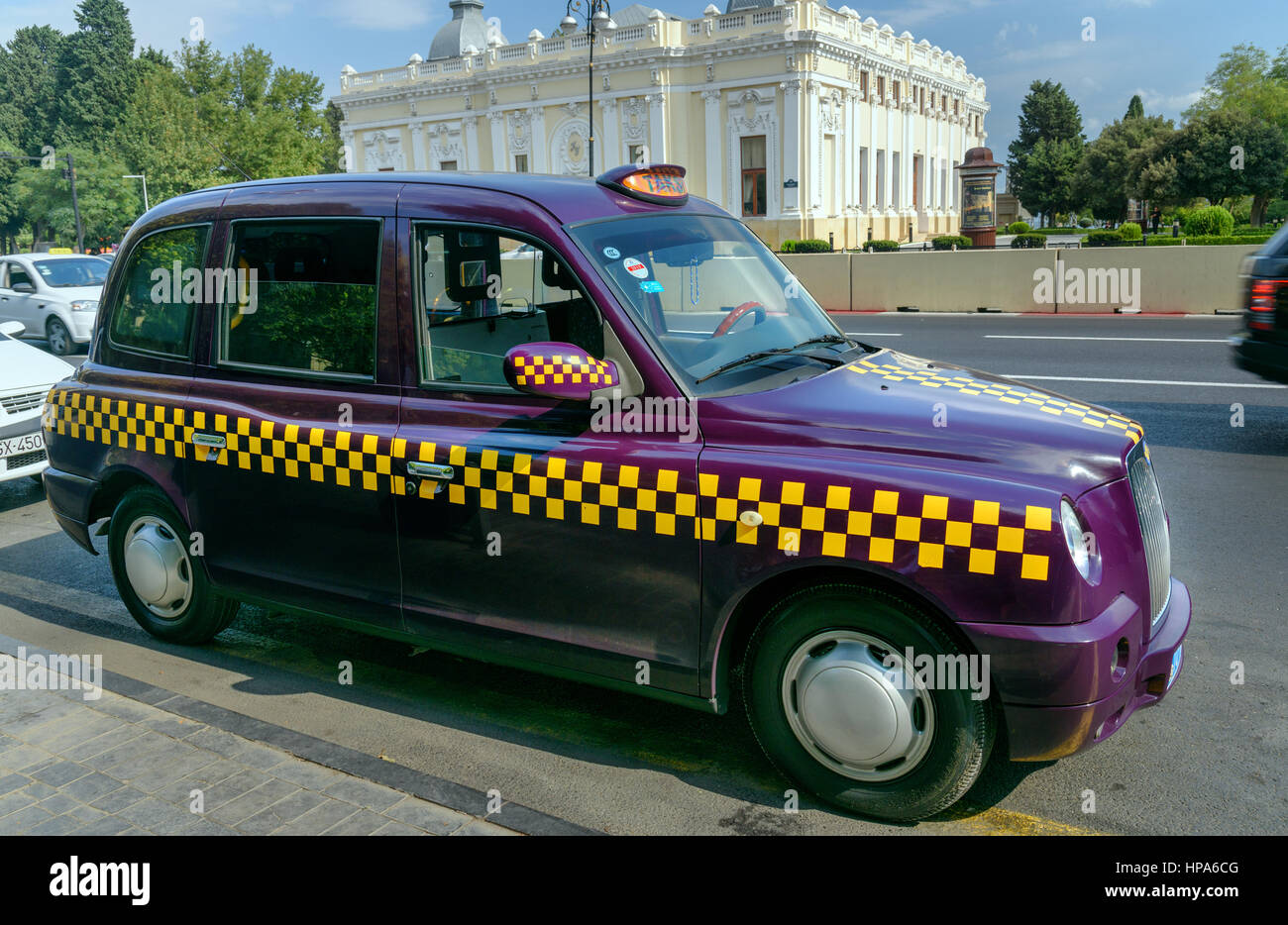 Purple taxi hi-res stock photography and images - Alamy