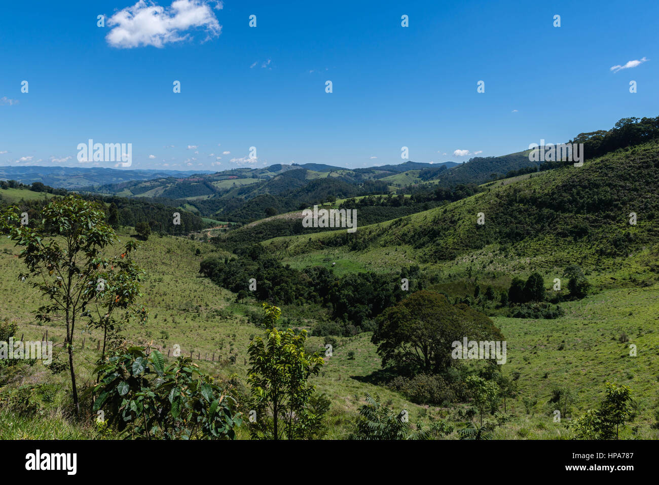 Serra da Mantiqeuira, mountainous landcape between Monte Verde and ...