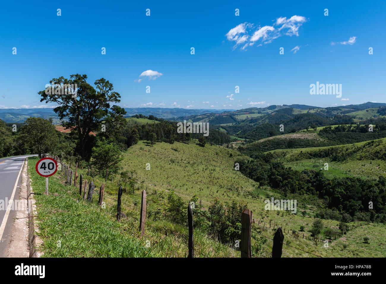 Serra da Mantiqeuira, mountainous landcape between Monte Verde and ...