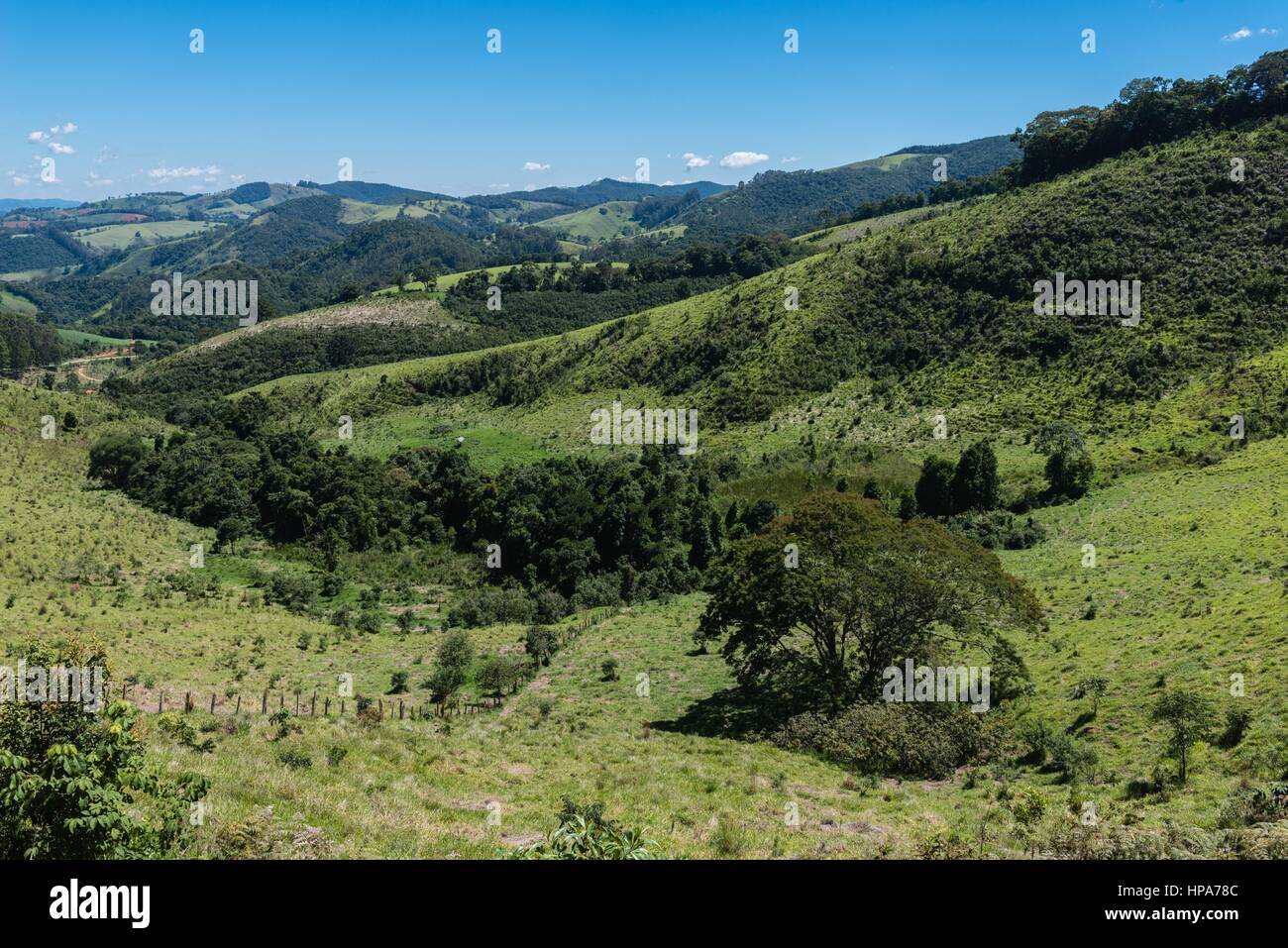 Serra da Mantiqeuira, mountainous landcape between Monte Verde and ...