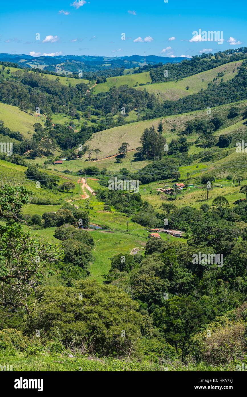 Serra da Mantiqeuira, mountainous landcape between Monte Verde and ...
