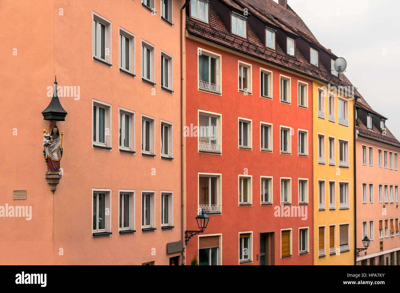 Colourful religious building hi-res stock photography and images - Alamy