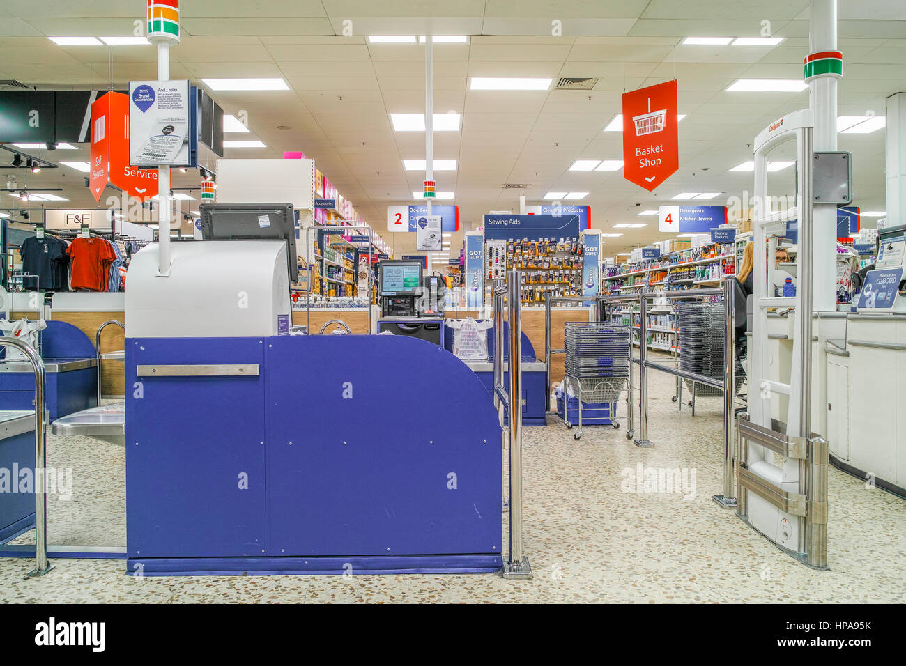 Inside tesco store hi-res stock photography and images - Alamy